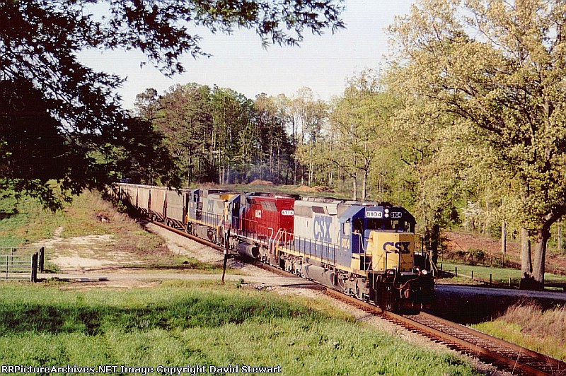 G513/CSX 8104